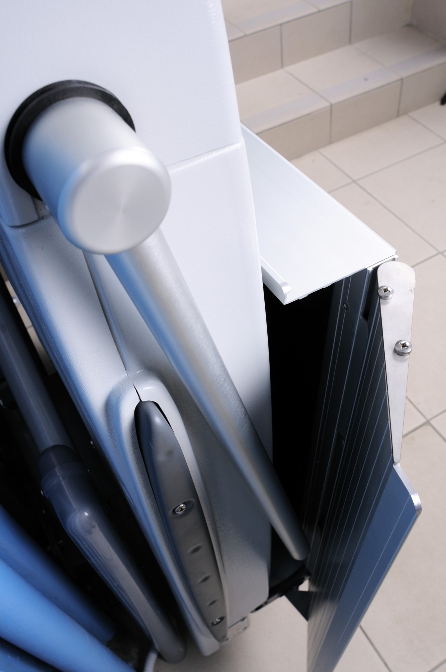Montascale a Piattaforma per Scale dritte | TK Home Solutions